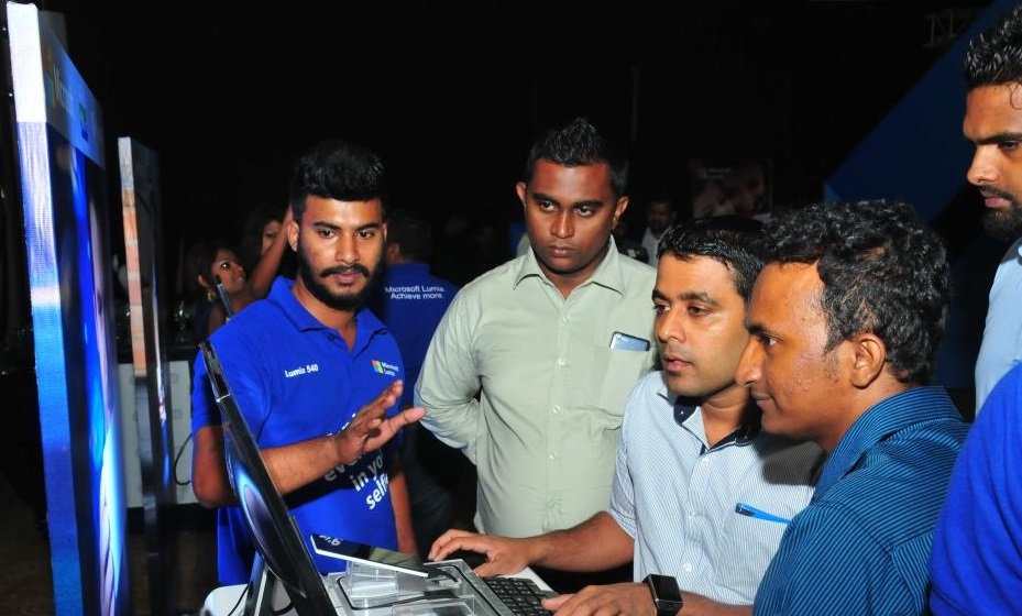 SLT Mobitel partners with Microsoft to launch “Windows 10” smartphones ...